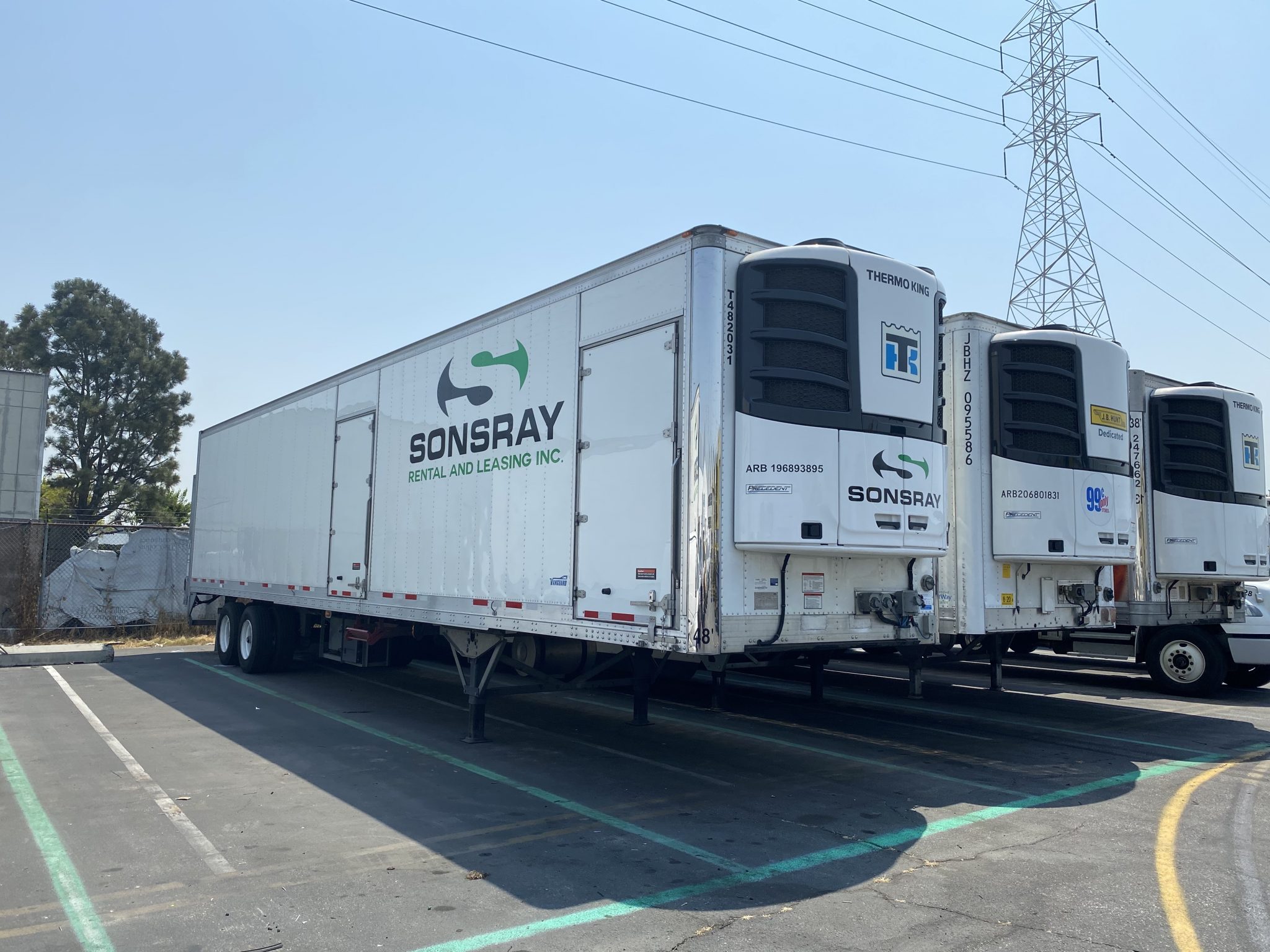 Benefits of Renting or Leasing a Climate Controlled Trailer Over Purchasing Benefits of Renting or Leasing a Climate Controlled Trailer Over Purchasing